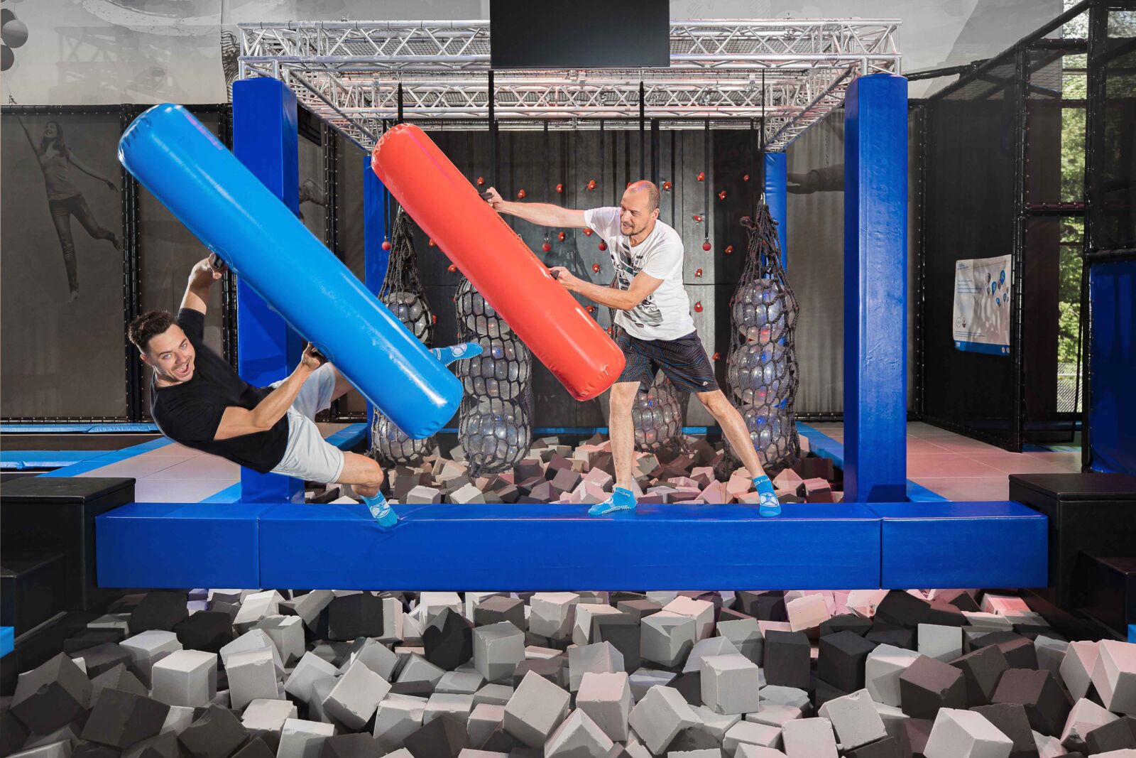 Jumping Dome - Die Trampolinhalle in der grössten Indoor Familien- und ...